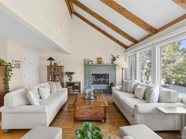 4 Meadow Ln, Westhampton Beach, NY 11978 | MLS #985573 | Compass