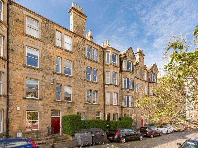 4, Merchiston Grove, Edinburgh, EH11 1PP 1 bed flat to rent £1,295 pcm £299 pw