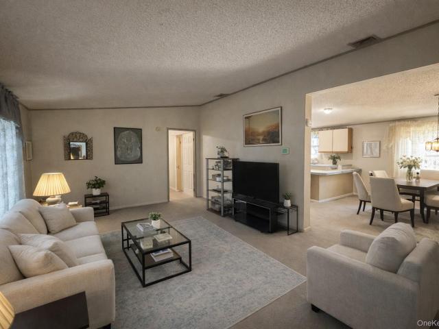 4 Mews Court