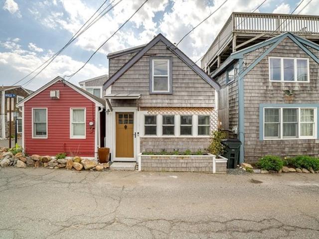 4 Middle Rd, Rockport, MA 01966