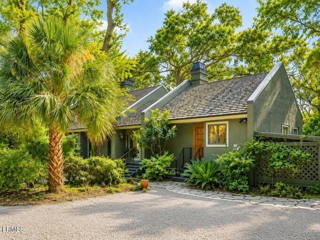 4 Middleton Pl, Hilton Head Island, SC 29928