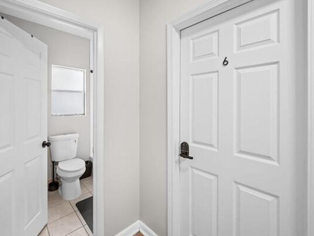 4 min Walk to Bus Stop Smart TVs Mini Fridges 0.7 mi to Gateway Town Center