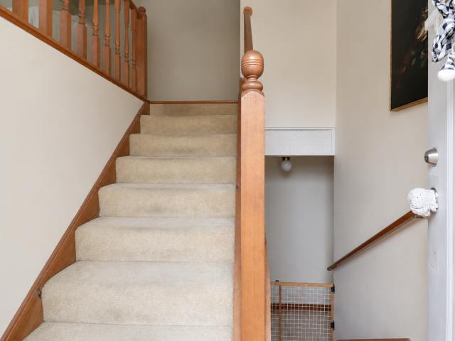 4 Moonstone Court