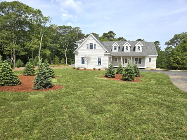 4 Monomoy Ln, Orleans, MA 02653 | MLS #22405