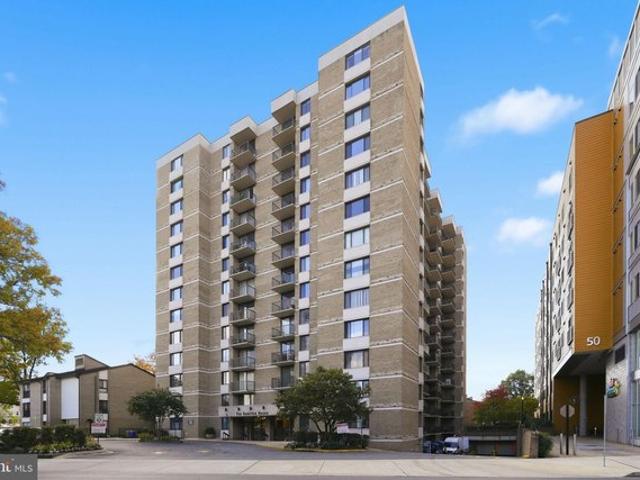 4 Monroe St Unit 4 1306, Rockville, MD 20850