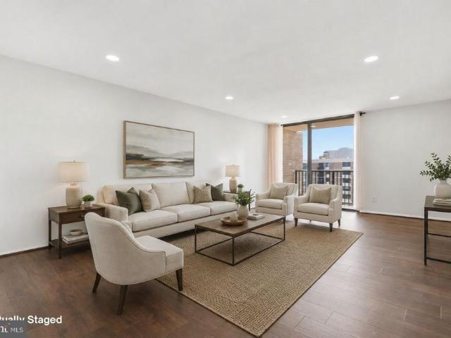 4 Monroe Street # 4 1306