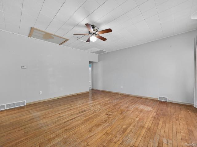 4 Montgomery Road 1
