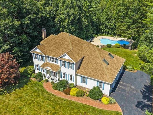 4 Monticello Dr, Amherst, NH 03031