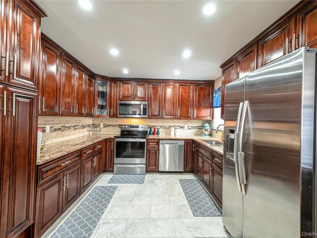 4 Morgan Ave, Port Jefferson Station, NY 11776 | MLS #960845