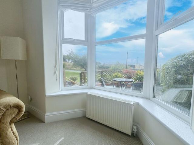 4 Mount View, Muston, Filey