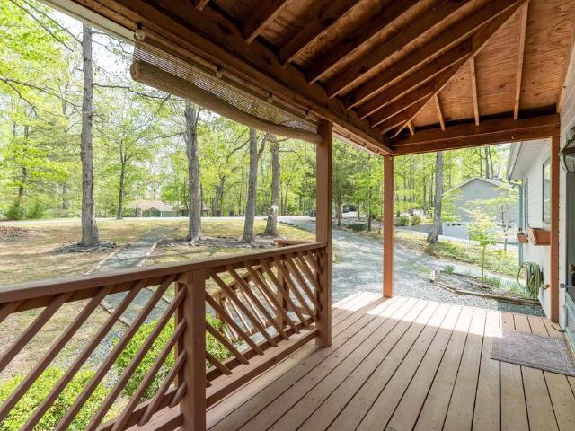 4 Nutwood Cir
