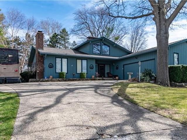 4 N Country Club Rd, Decatur, IL 62521