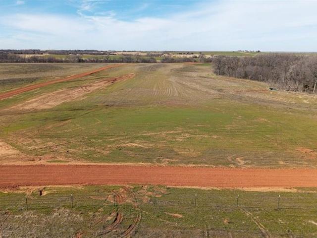 4 N Gregory Rd, El Reno, OK 73036