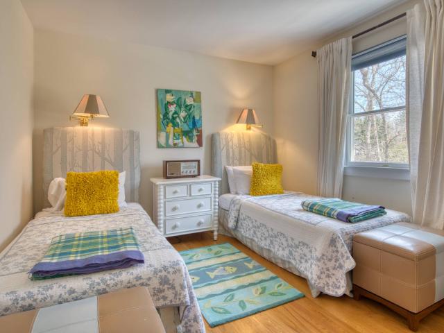 4 Neighborhood House Dr, East Hampton, NY 11937 | MLS #744112
