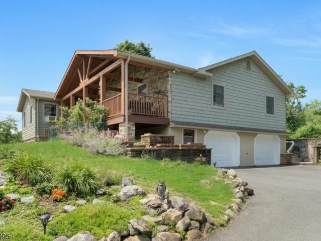 4 Northbrae Dr