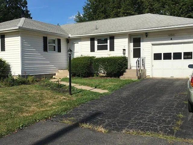 4 Northbrook Dr, West Hartford, CT 06117