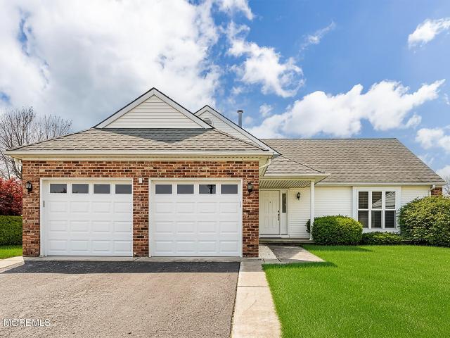 4 Otley Ct, Toms River, NJ 08757 | MLS #22600 | Compass