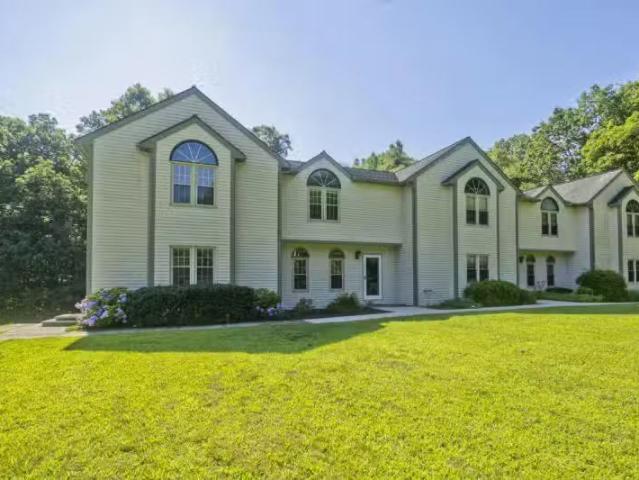 4 OAK HILL ESTS # 4, WOODSTOCK, CT 06281 Condo/Townhome For Sa.
