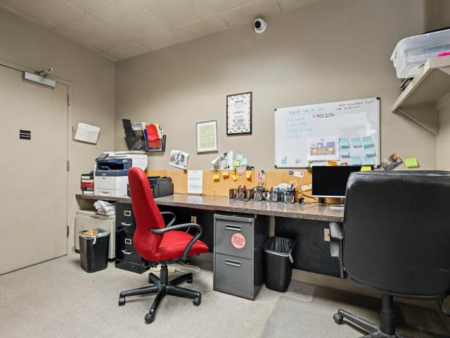 4 Office Park