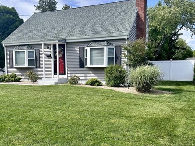 4 Old Colony Rd, Old Saybrook, CT 06475
