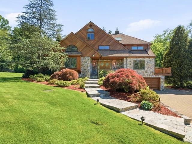 4 Old House Ln, Chappaqua, NY 10514