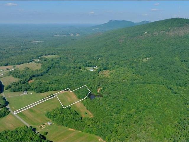 4 Old Mill Rd, Pinnacle, NC 27043