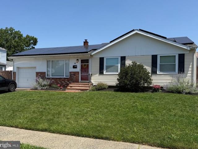 4 Oscar Way, Hamilton, NJ 08620
