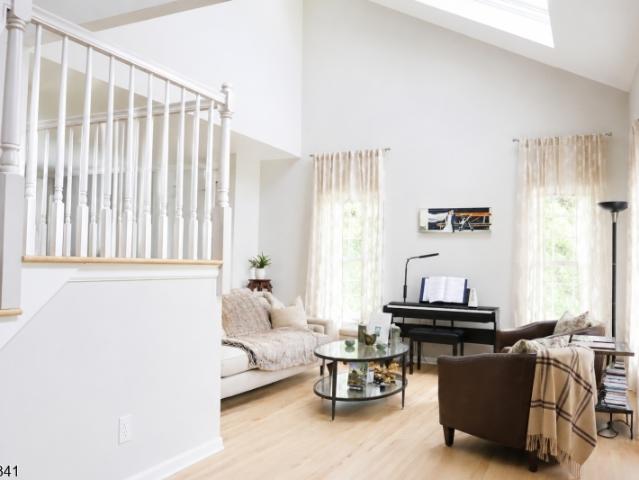 4 Augusta Ct