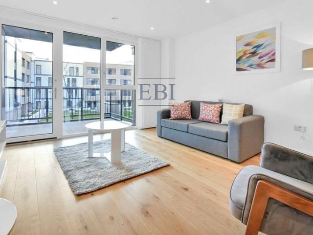 4 Aurora Point, Plough Way, SE16 7FQ