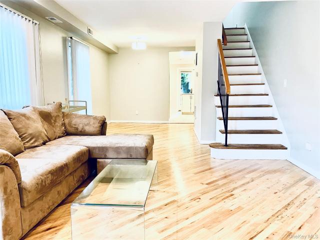 4 Avenue B