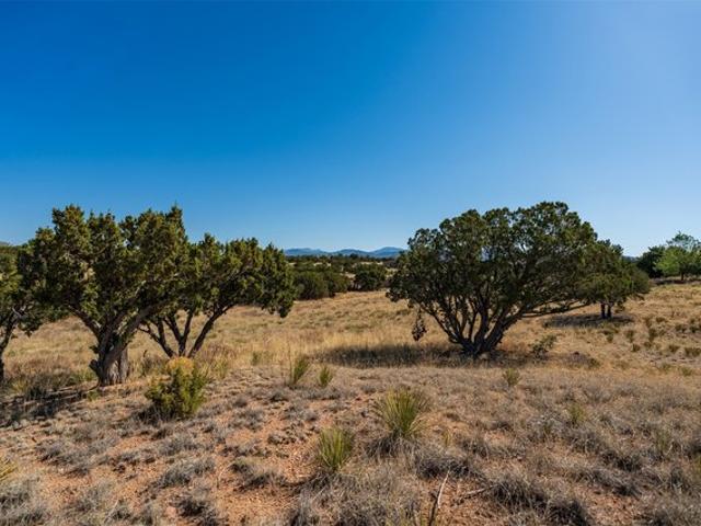 4 Azul Pl, Santa Fe, NM 87508