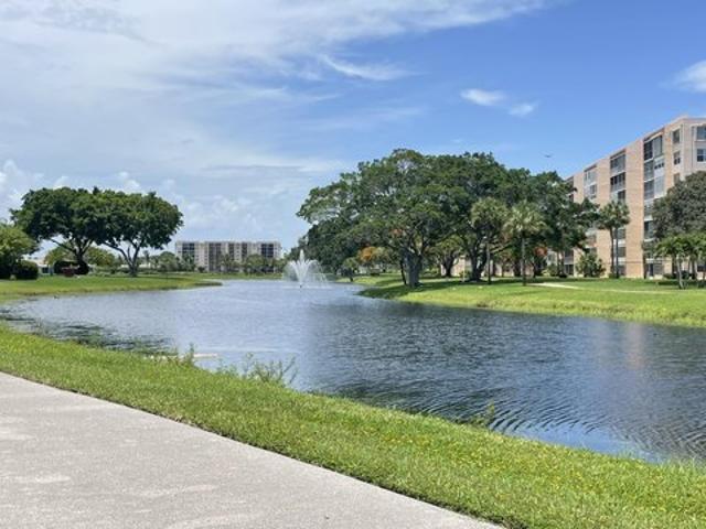 4 Abbey Ln Apt 103, Delray Beach, FL 33446
