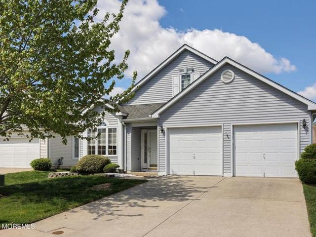 4 Abercorn Ct, Jackson, NJ 08527