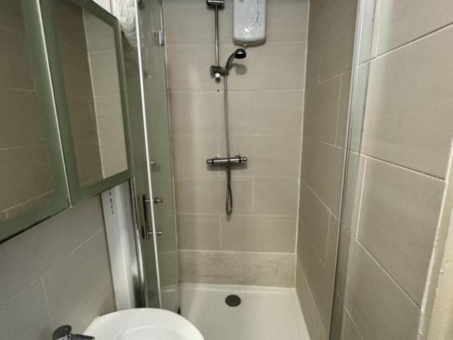 4 Adelaide Grove, London W12, Room to rent, £925 pcm | PrimeLocation