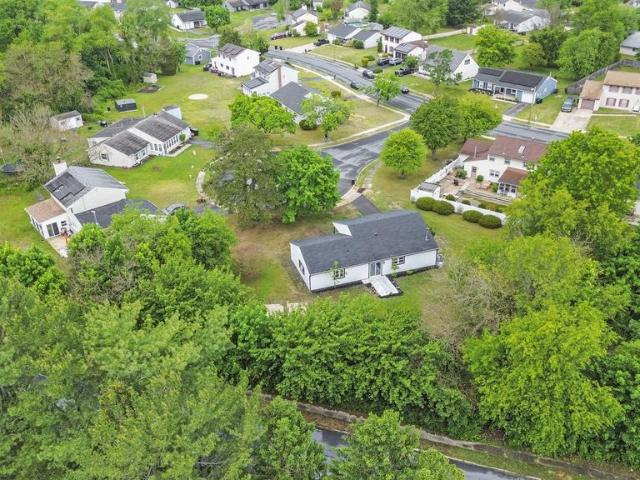 4 Alan Place