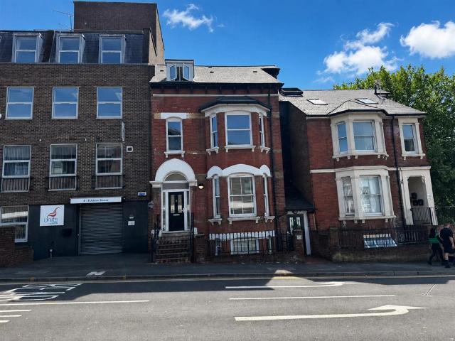 4 Albion Place, Maidstone ME14 2 bed flat to rent £1,275 pcm £294 pw