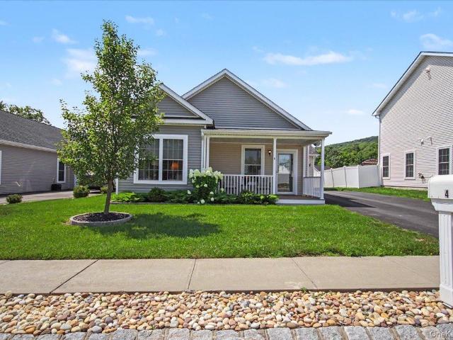 4 Alex Court