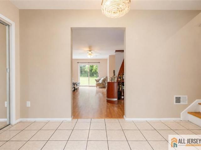 4 Alexander Road