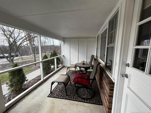 4 Arbor Dr 4, Brookfield, CT