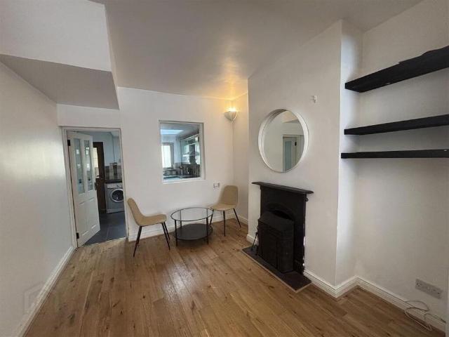 4 Artana Street, Ormeau Road, Belfast, BT7 2FF