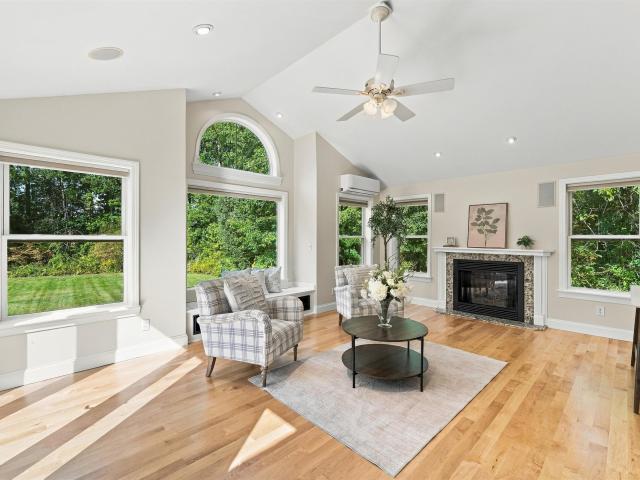 4 Ash Street