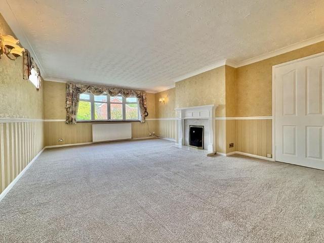 4 Ashfield Road, Compton