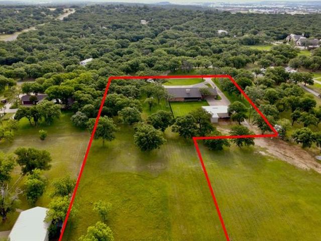 4 Buckskin Rd, Mineral Wells, TX 76067