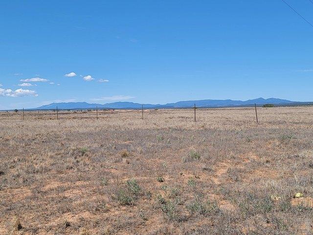 4 Butterfly Ln, McIntosh, NM 87032