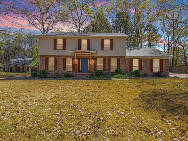 4 Barber Cv, Maumelle, AR 72113