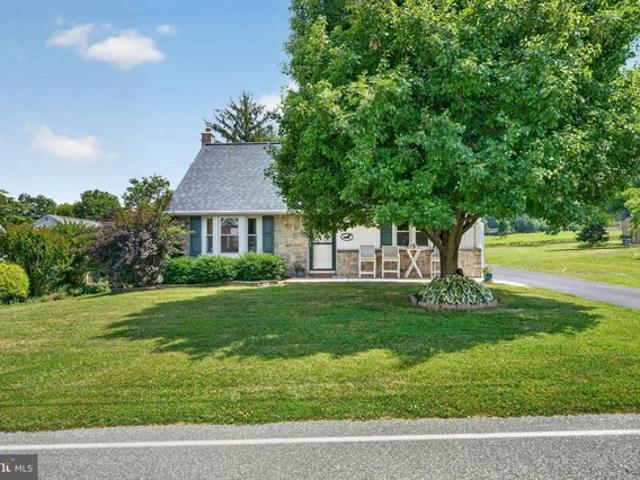 4 Bauer Ave, Willow Street, PA 17584