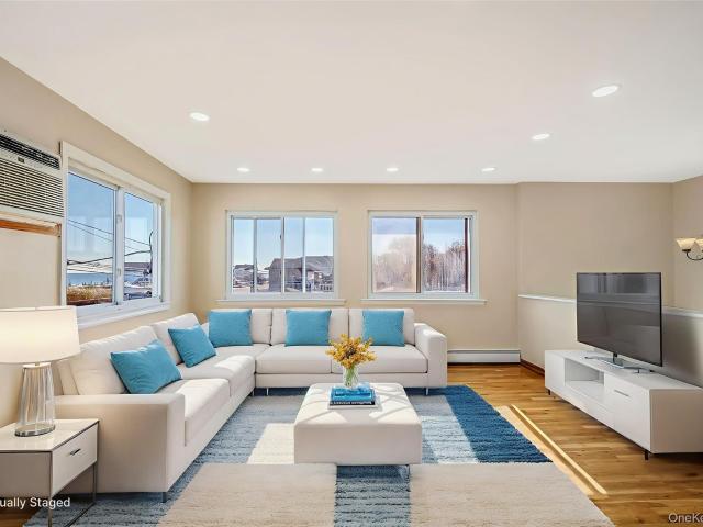 4 Bay Place