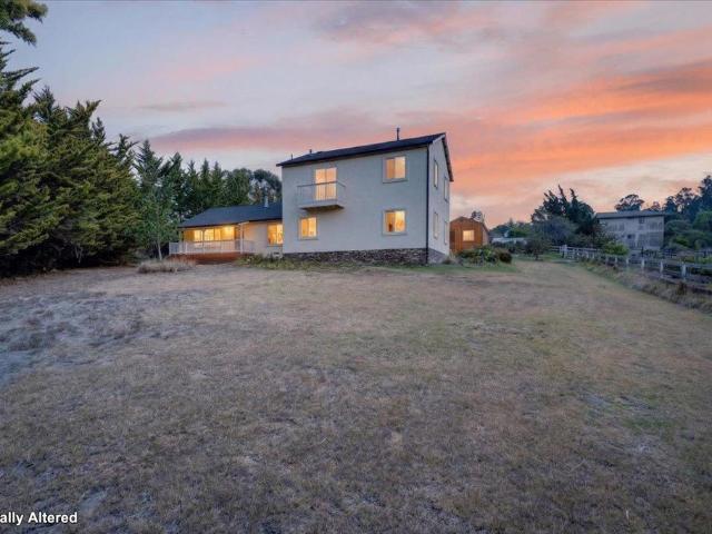 4 Bayview Road