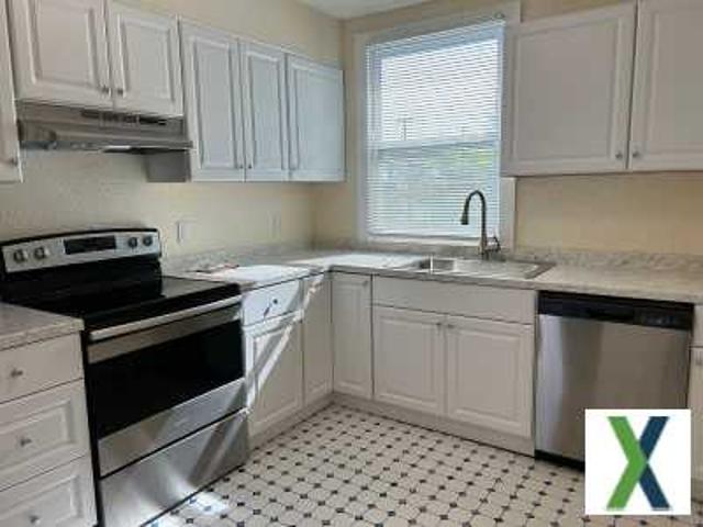 4 bd, 1 ba, 1320 sqft House for rent Ruskin, Florida