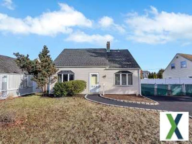 2 bd, 1 ba, 600 sqft Apartment for rent Levittown, New York